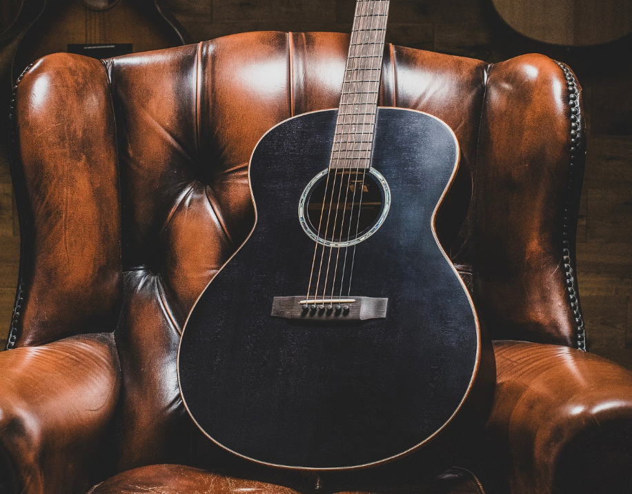 Auden Acoustic Guitars – A&B Musical Instruments